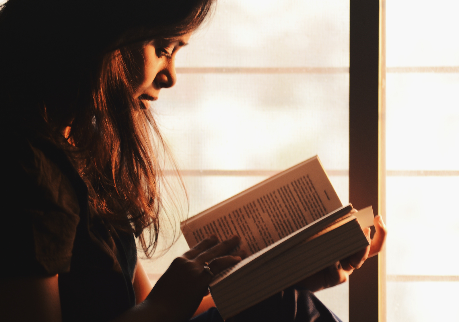 Speed reading discourages readers from reading words out loud